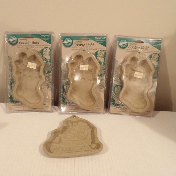 Wilton | Kitchen | Lot Of 4 Wilton Christmas Cookie Molds 3 Stocking ...